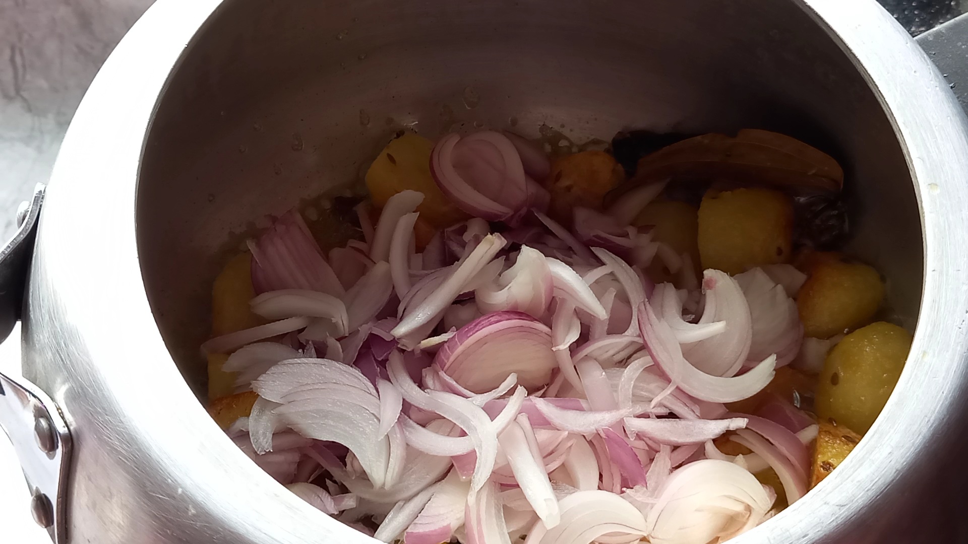 Aloo Dum Biryani |Potato Biryani - Candid Treat