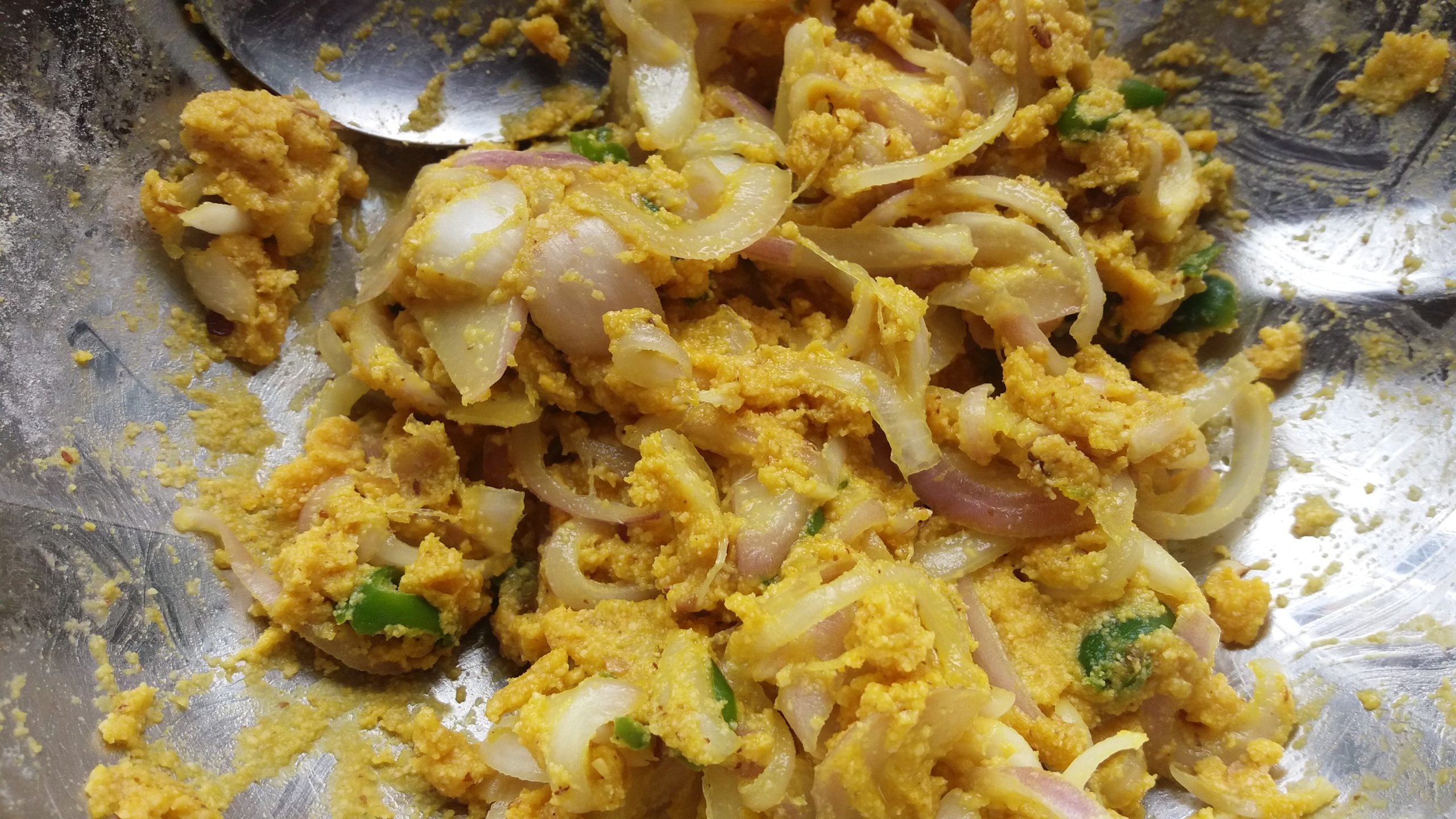 Pyaz Ka Pakora Recipe (How To Make Onion Fritters) - Candid Treat