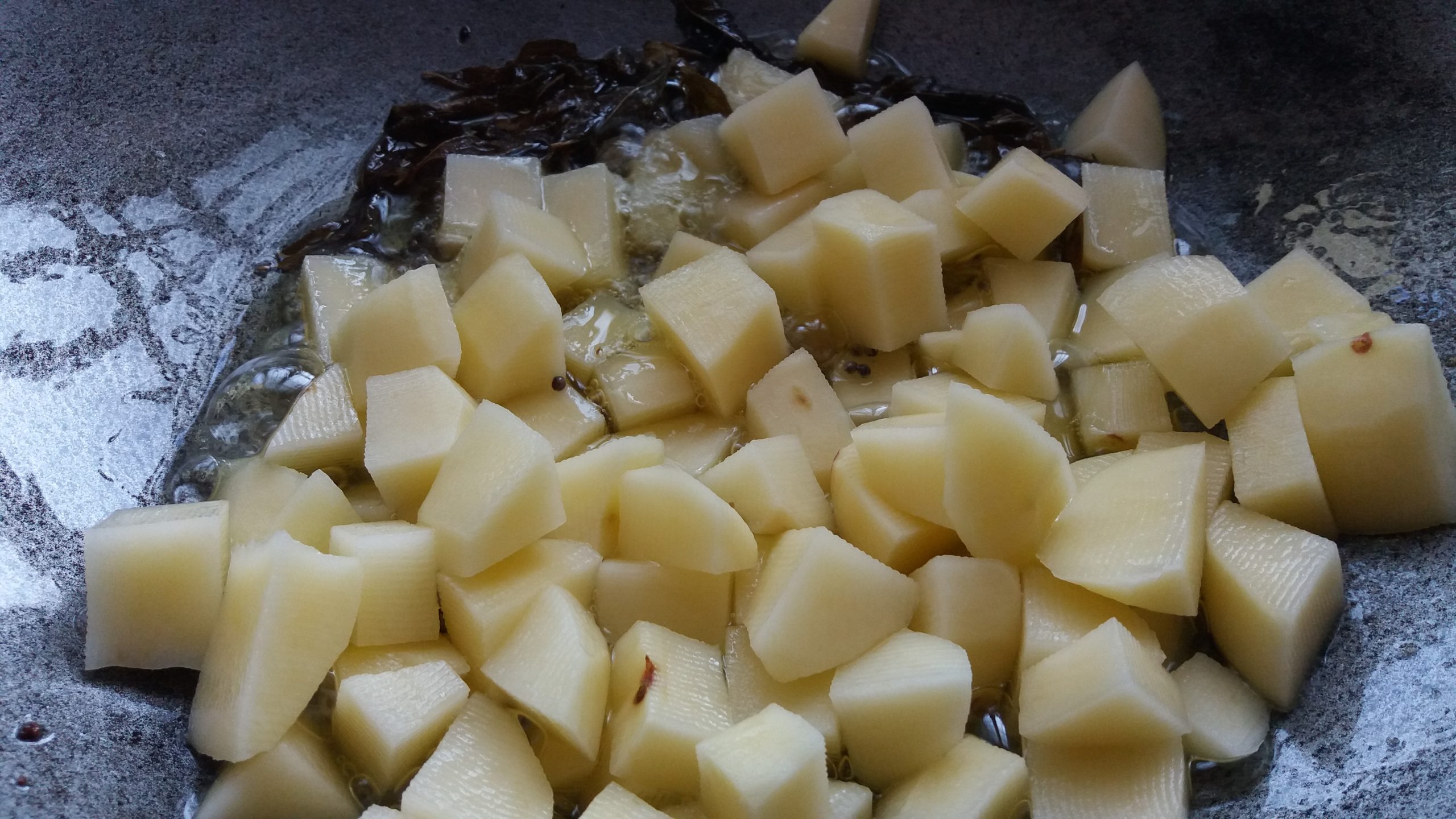 Upma|Rava Upma|Semolina Upma Recipe - Candid Treat