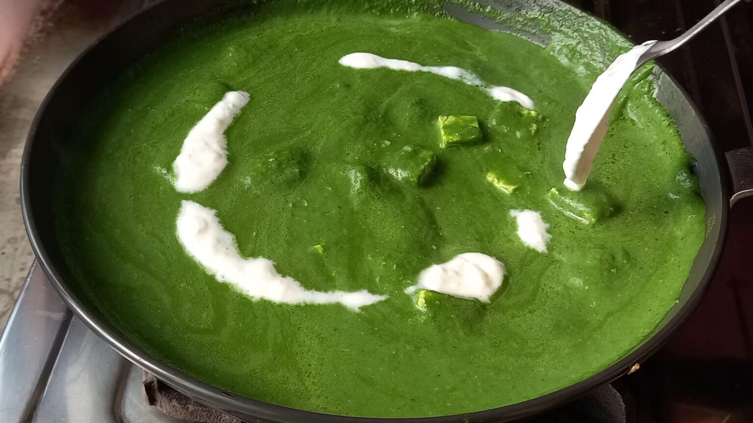 Palak Shorba | Spinach Soup Recipe - Candid Treat
