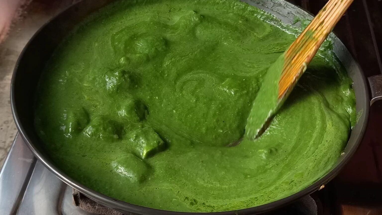 Palak Shorba | Spinach Soup Recipe - Candid Treat