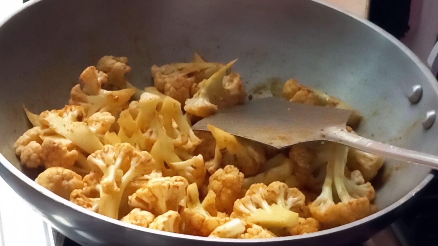 Gobhi Butter Masala | Shahi Gobi - Candid Treat