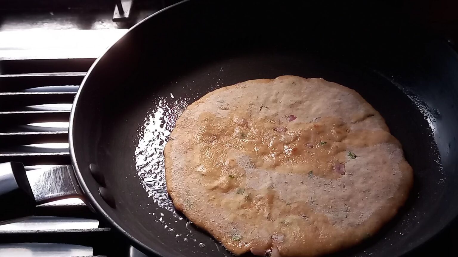 Missi Roti Recipe| मिस्सी रोटी | How To Make Missi Roti - Candid Treat