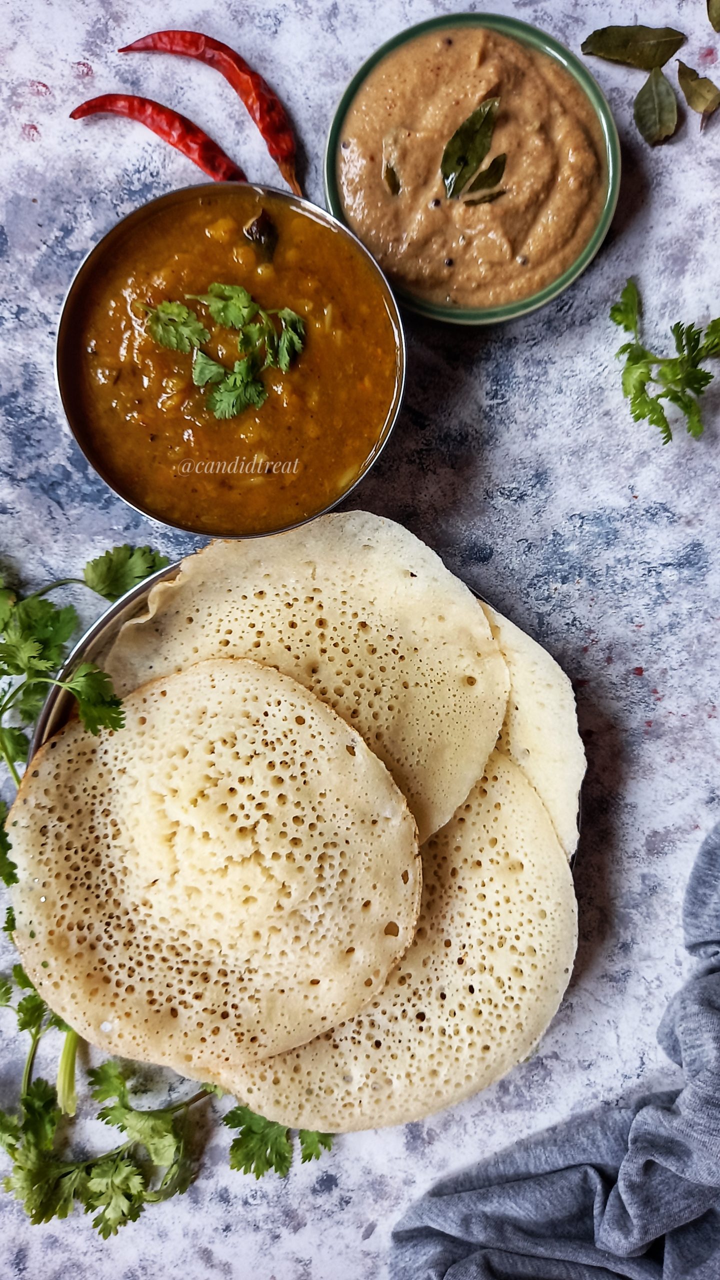 रवा अप्पम | Instant Rava Appam | With Chutney - Candid Treat