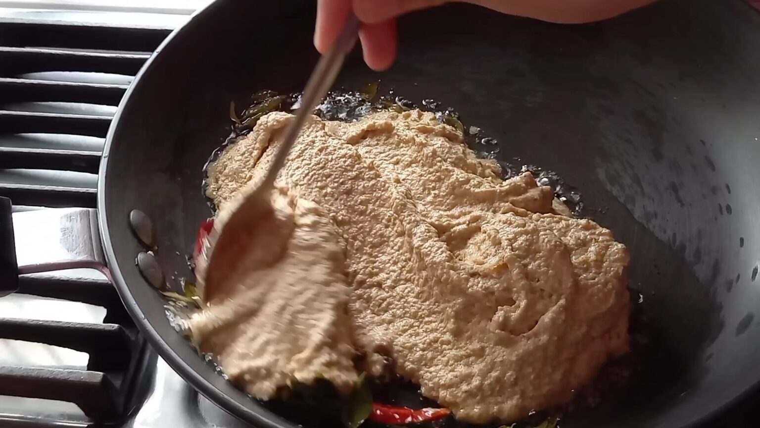 रवा अप्पम | Instant Rava Appam | With Chutney - Candid Treat