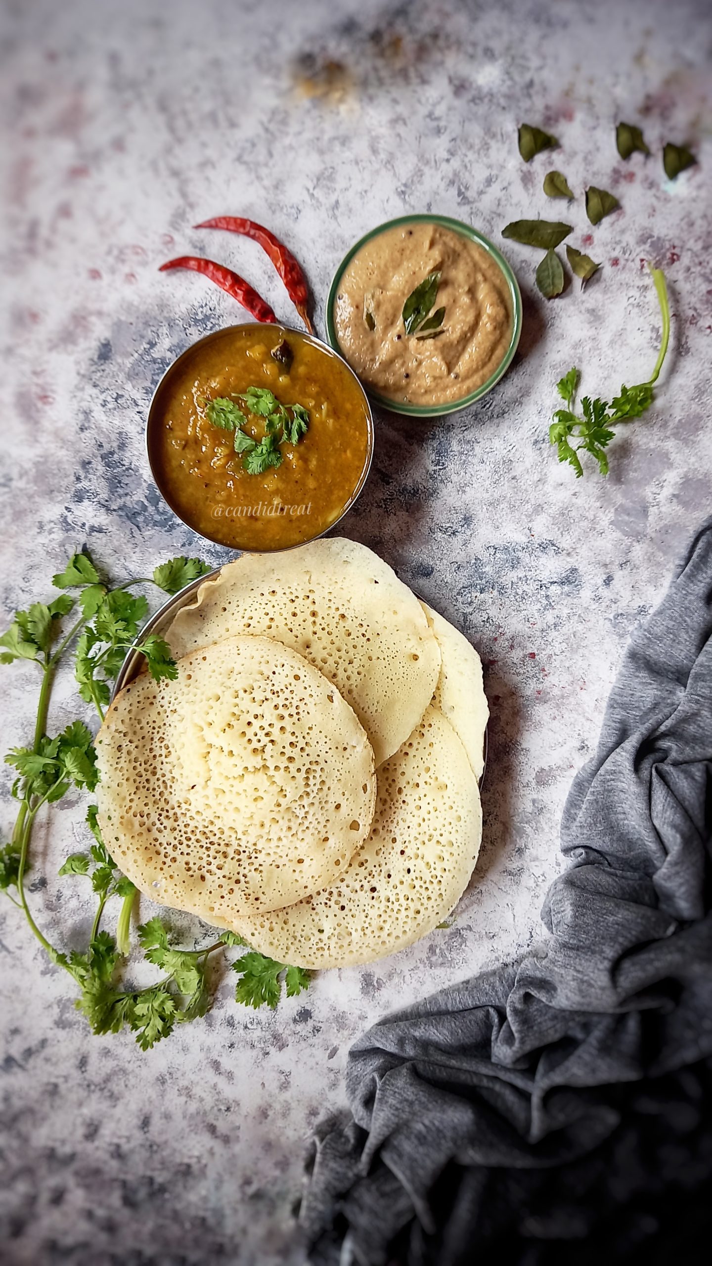 रवा अप्पम | Instant Rava Appam | With Chutney - Candid Treat