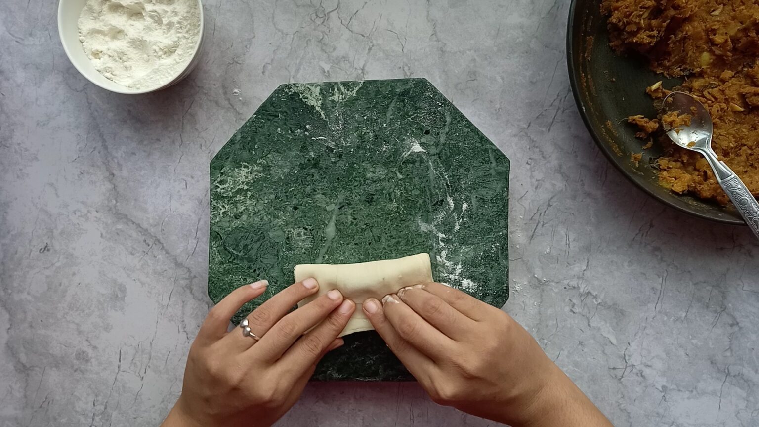 Japani Samosa | Punjbi Samosa With Layers | Satpura – Candid Treat