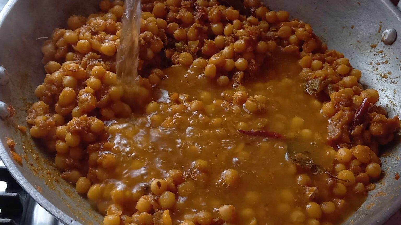 Matar Ke Chole Recipe | Matar Chole – Candid Treat