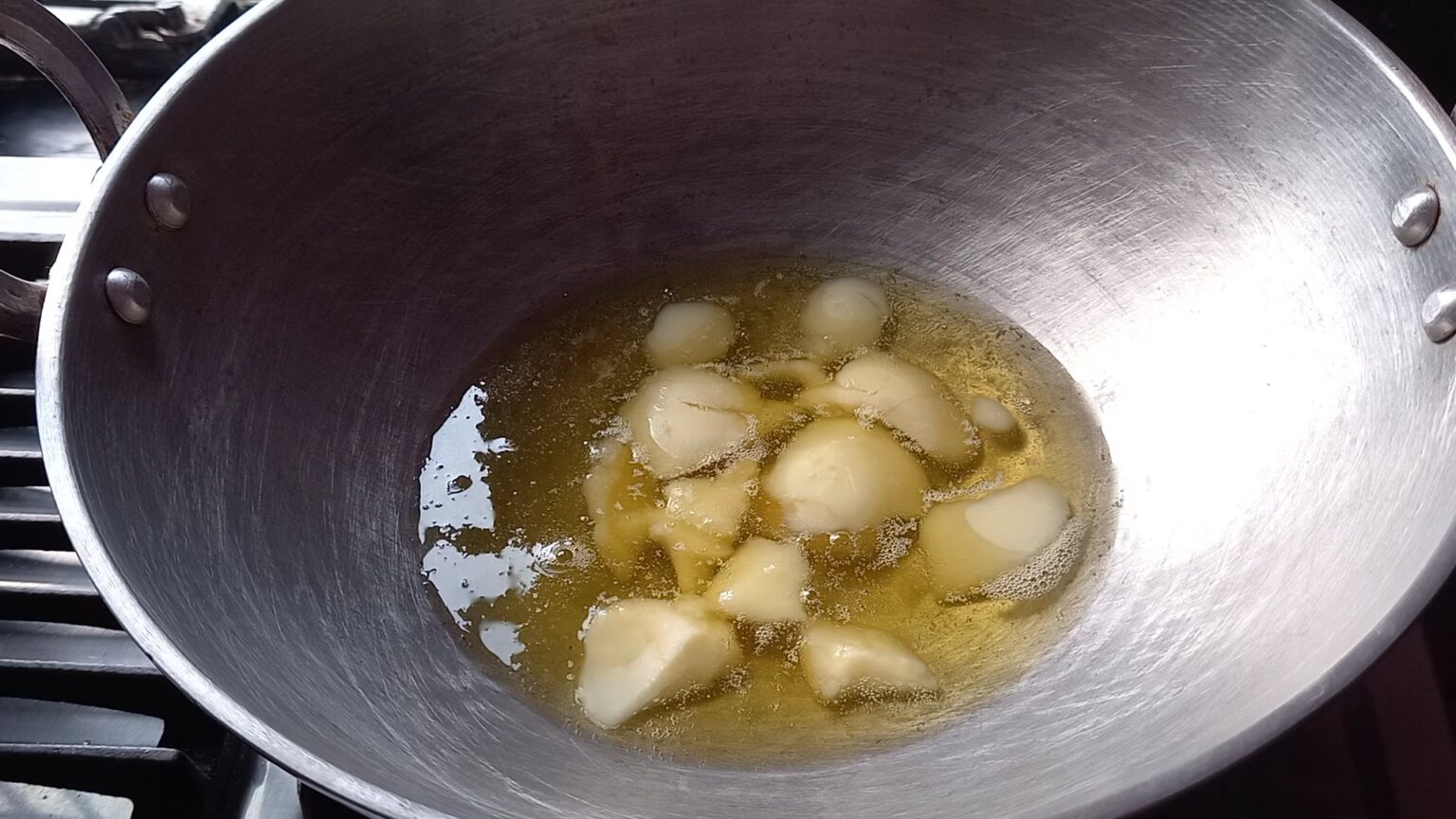 Malai Gulab Jamun| Cream Gulab Jamun - Candid Treat