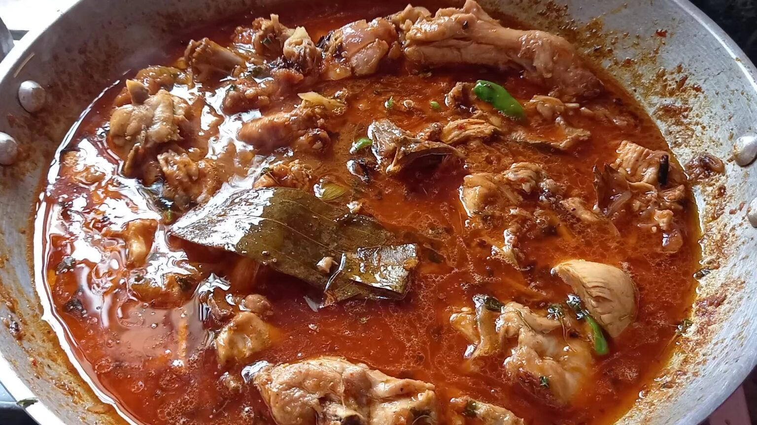 Shinwari Chicken Kadhai | Easy Chicken Curry - Candid Treat