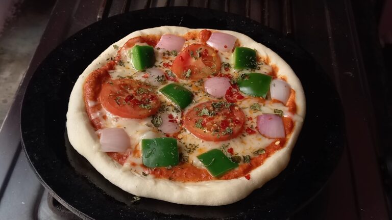 Tawa Pizza | Veg pizza without oven Recipe - Candid Treat