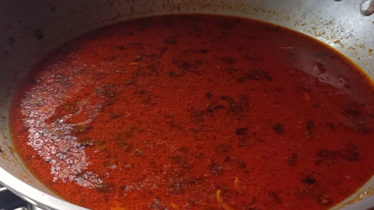 Tari Poha | Nagpur Special Tarri Poha – Candid Treat