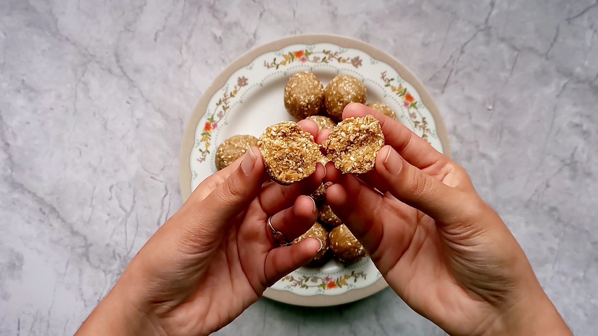 Til Ke Laddu | Sesame Seeds Laddu - Candid Treat