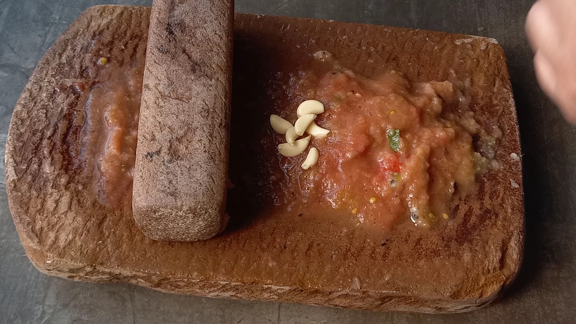 टमाटर की चटनी |Roasted Tomato Chutney - Candid Treat