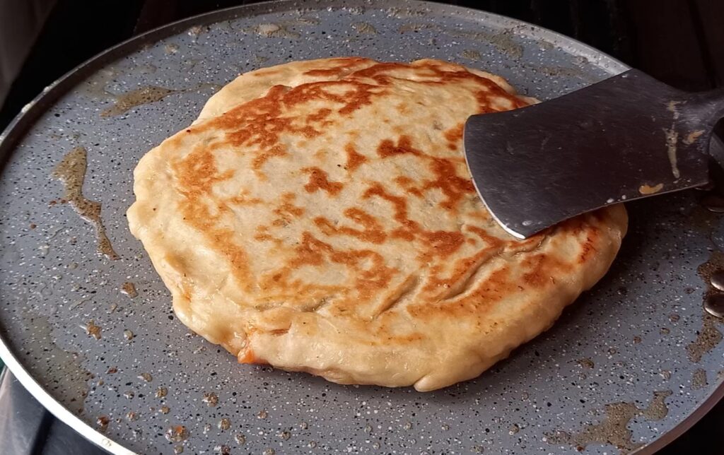 Pizza Paratha Recipe | Maggie Paratha – Candid Treat