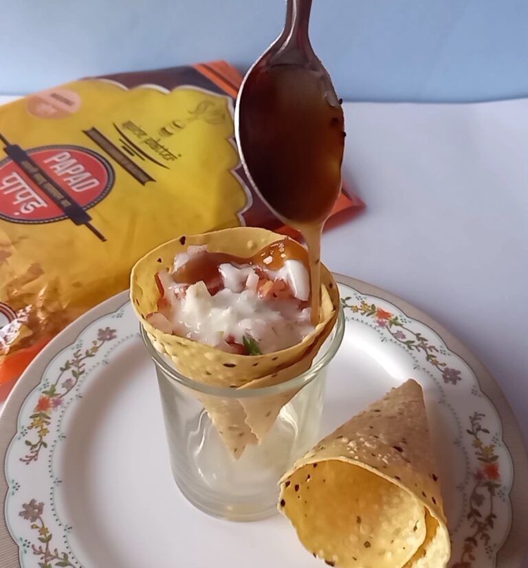 Papad Cone Chaat Recipe | टमाटर की चाट – Candid Treat