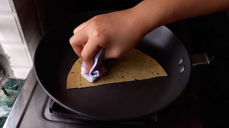 Papad Cone Chaat Recipe | टमाटर की चाट – Candid Treat