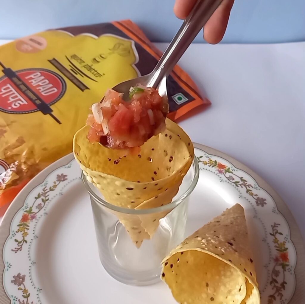 Papad Cone Chaat Recipe | टमाटर की चाट – Candid Treat