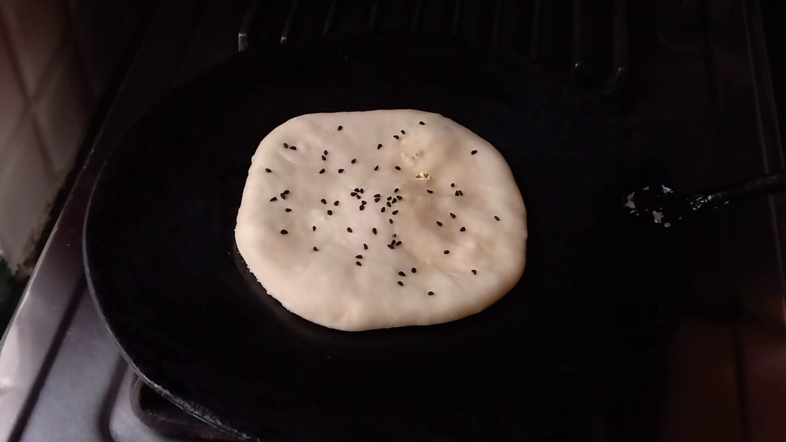 Paneer Kulcha Recipe On Tawa | Kulcha Recipe - Candid Treat