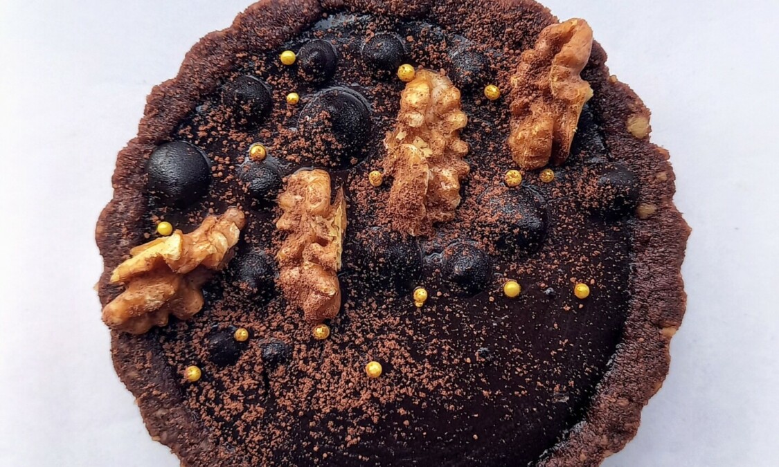 Chocolate Walnut Tart Recipe - Candid Treat