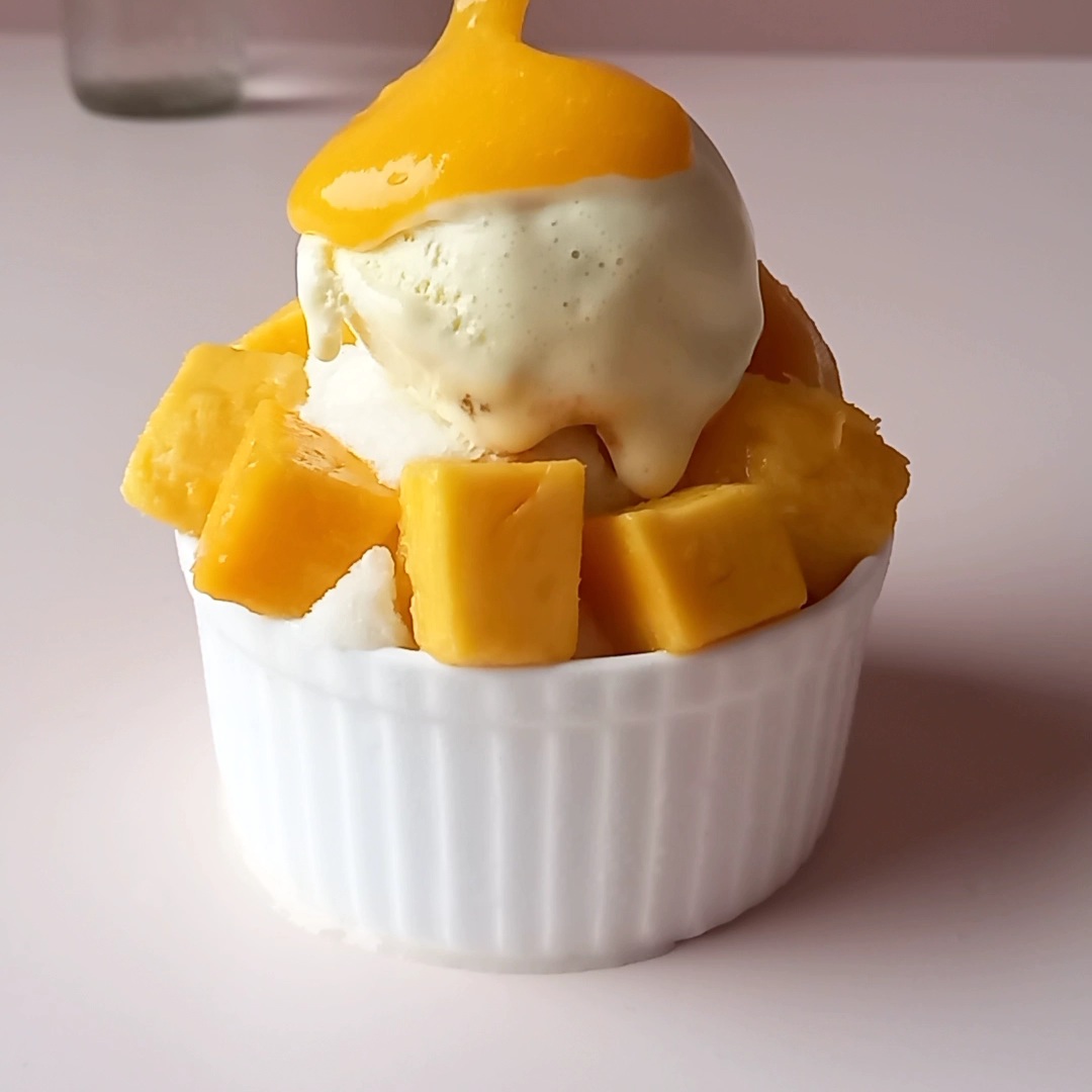 Mango Bingsoo | Korean Dessert Bingsu - Candid Treat