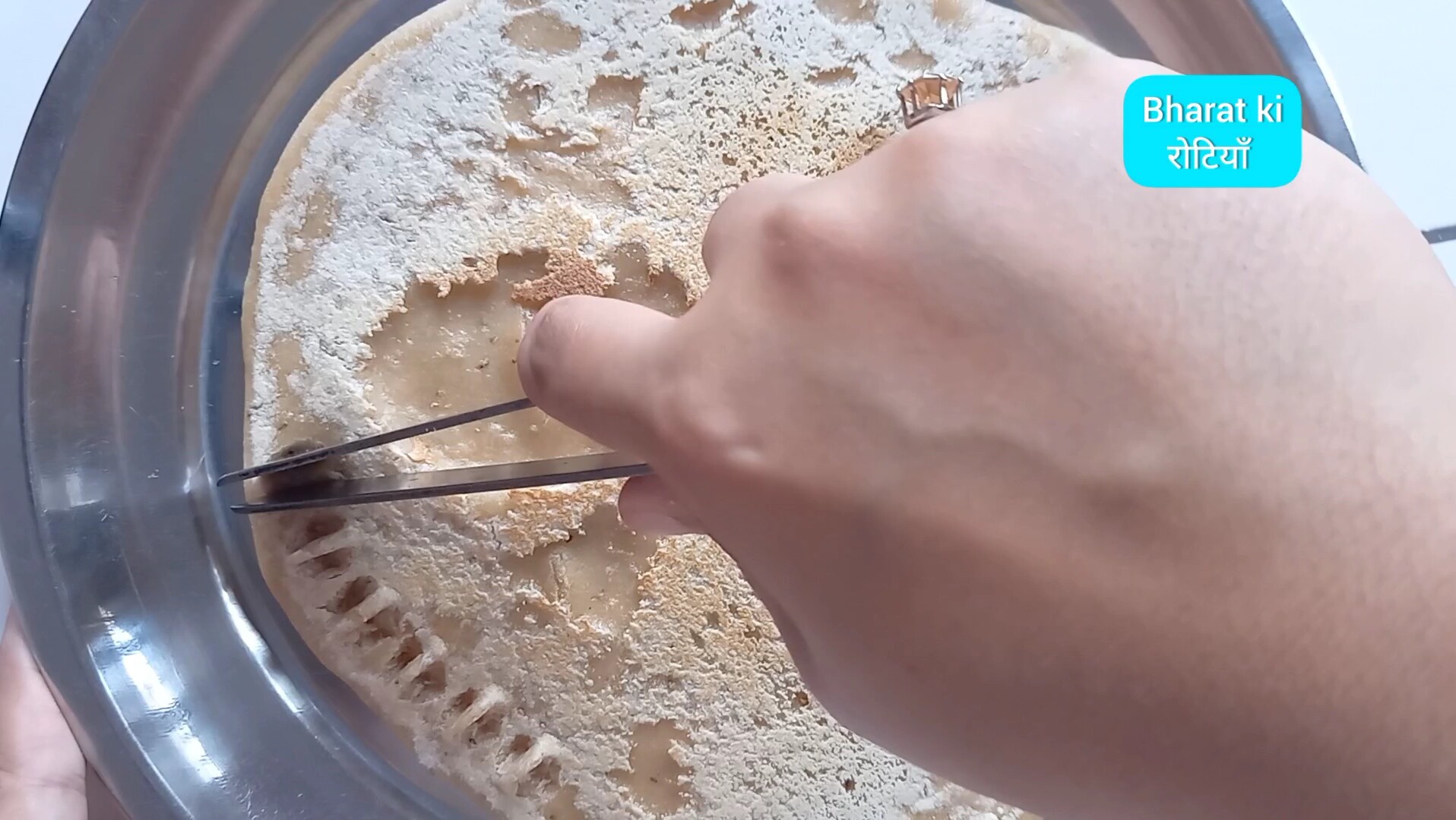 Khoba Roti | Rajasthani Khoba Roti - Candid Treat