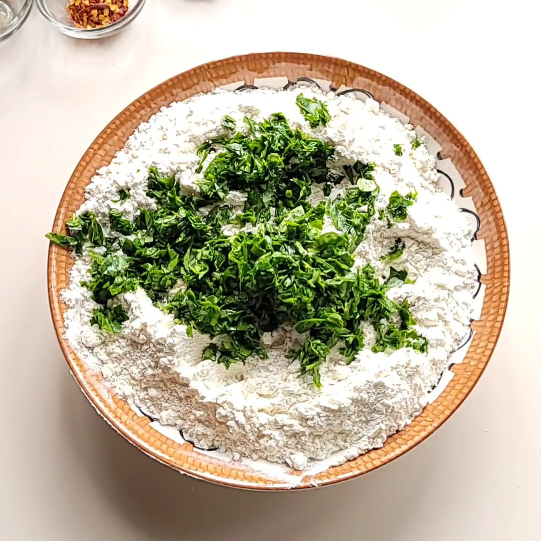 Methi Puri Recipe | Crispy Methi puri - Candid Treat