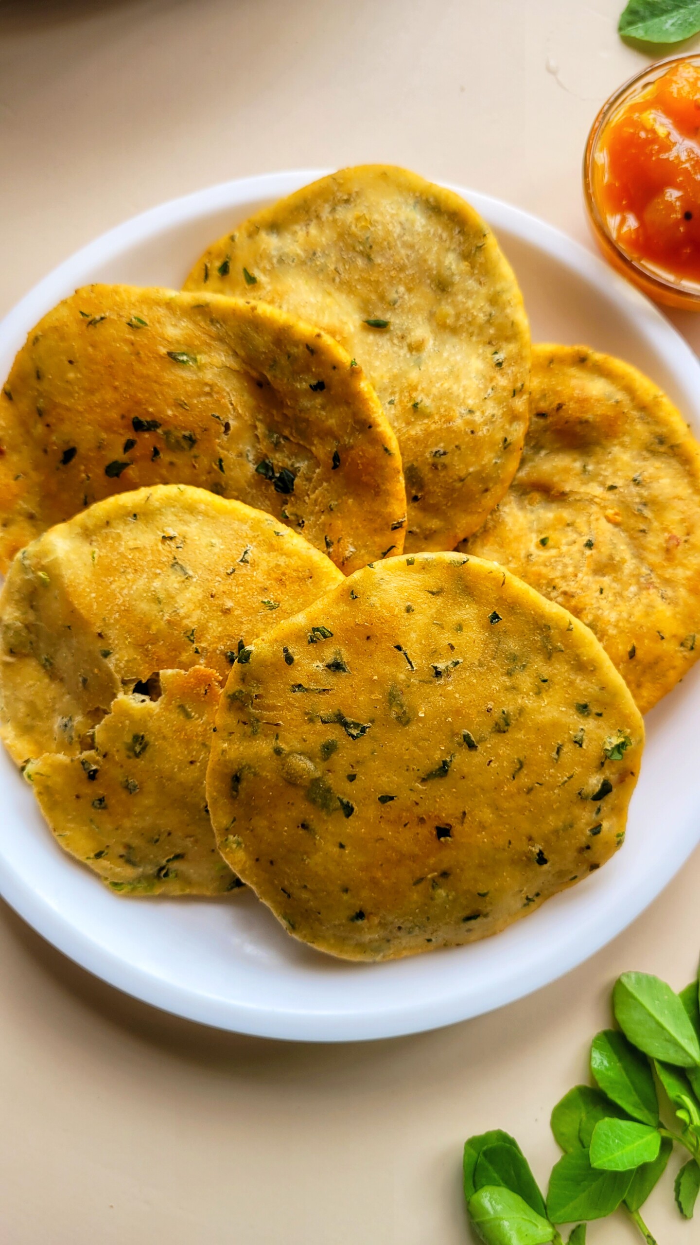 Methi Puri Recipe | Crispy Methi puri - Candid Treat