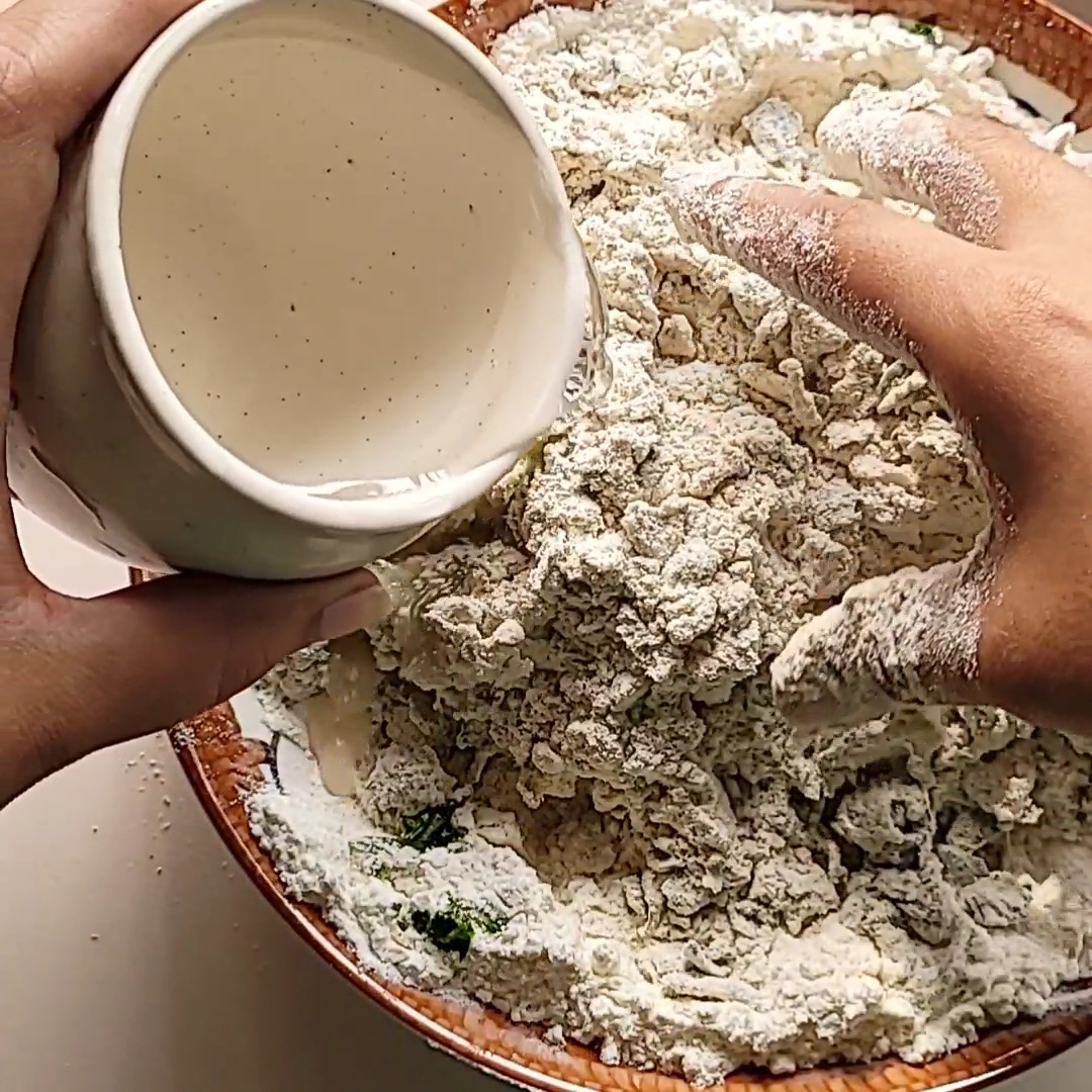 Methi Puri Recipe | Crispy Methi puri - Candid Treat