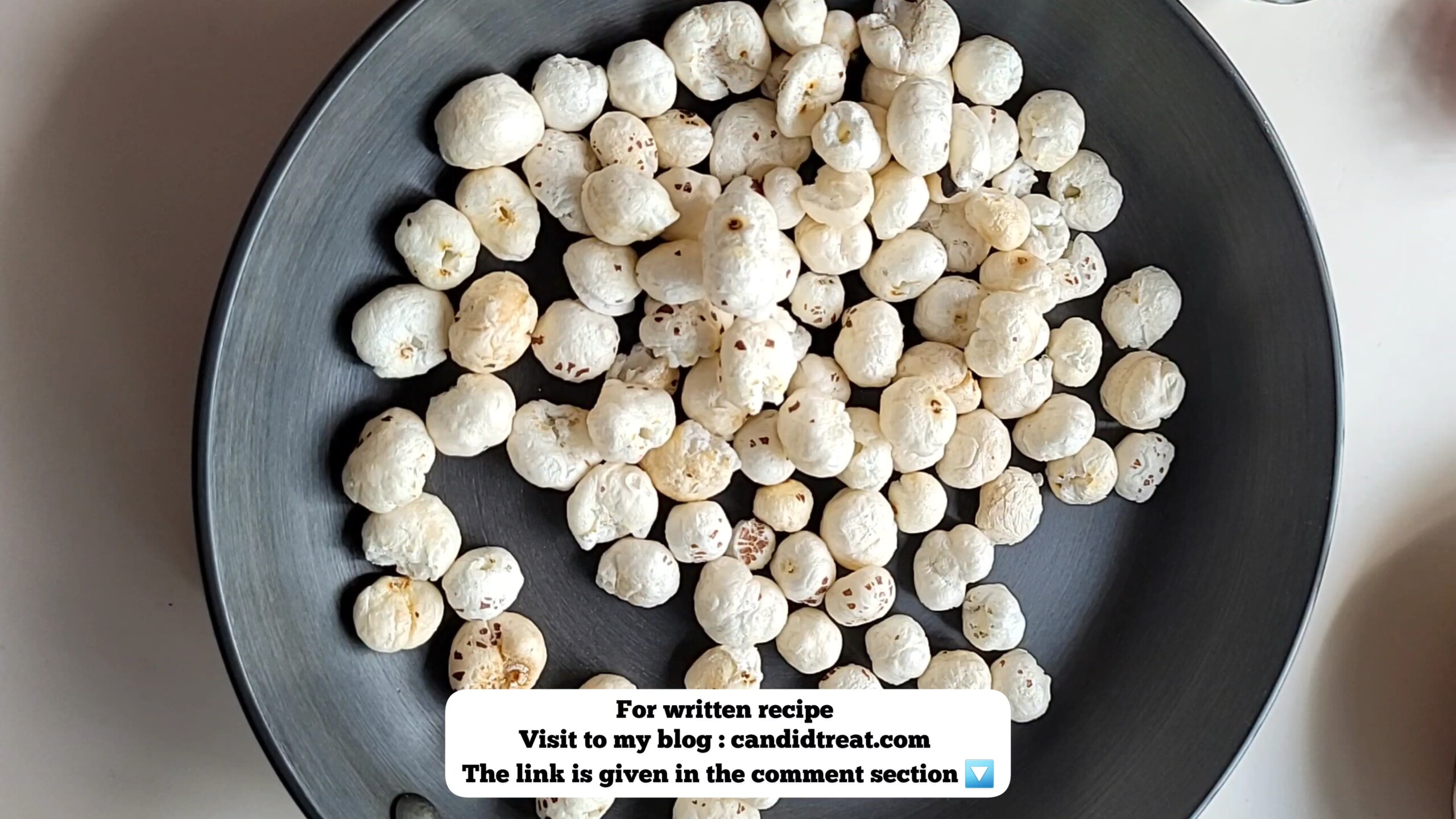 Makhana Raita Recipe| Puffed Lotus Seeds Raita - Candid Treat