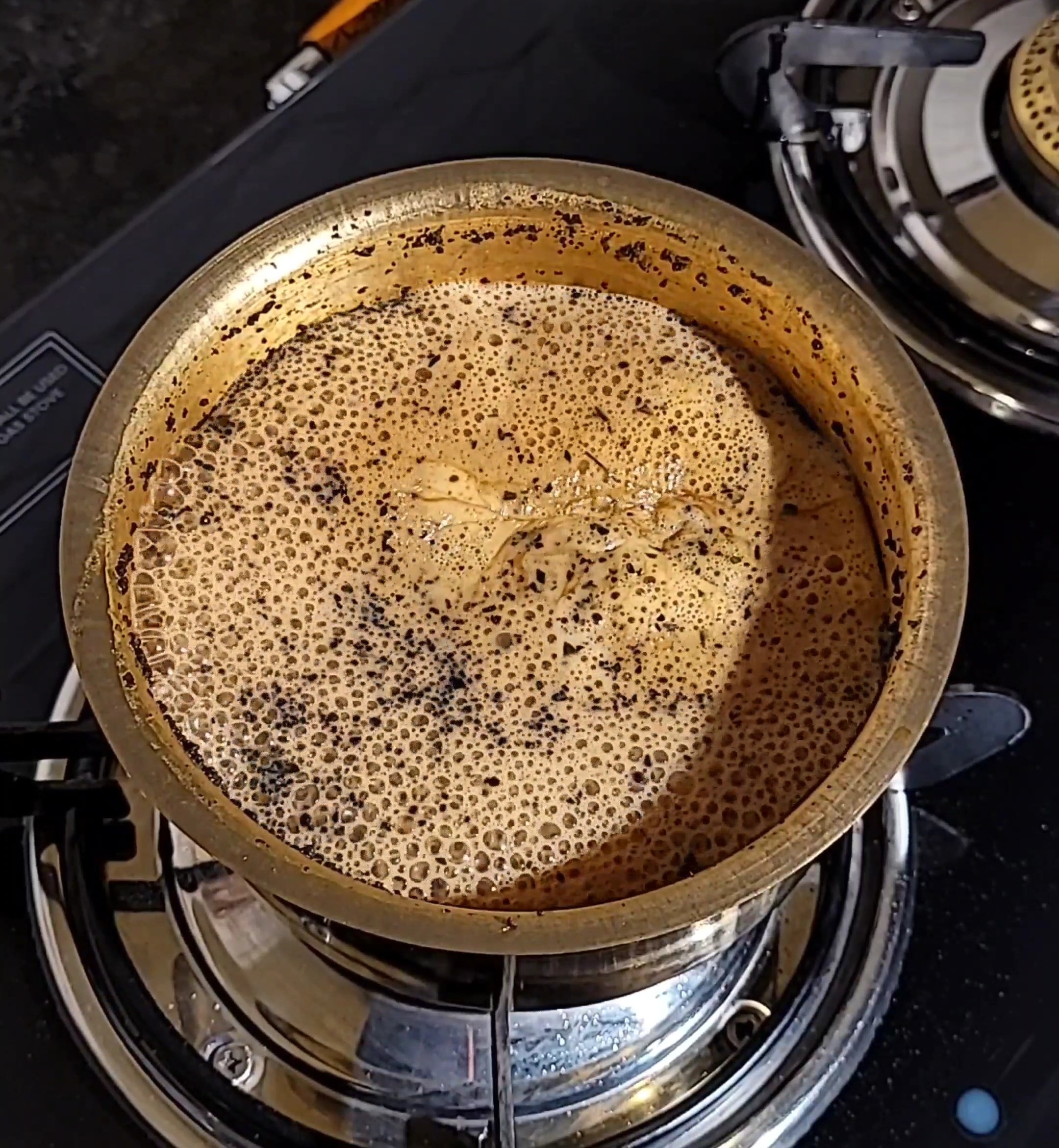 Kesar Elaichi Chai | Tandoori Chai without tandoor – Candid Treat